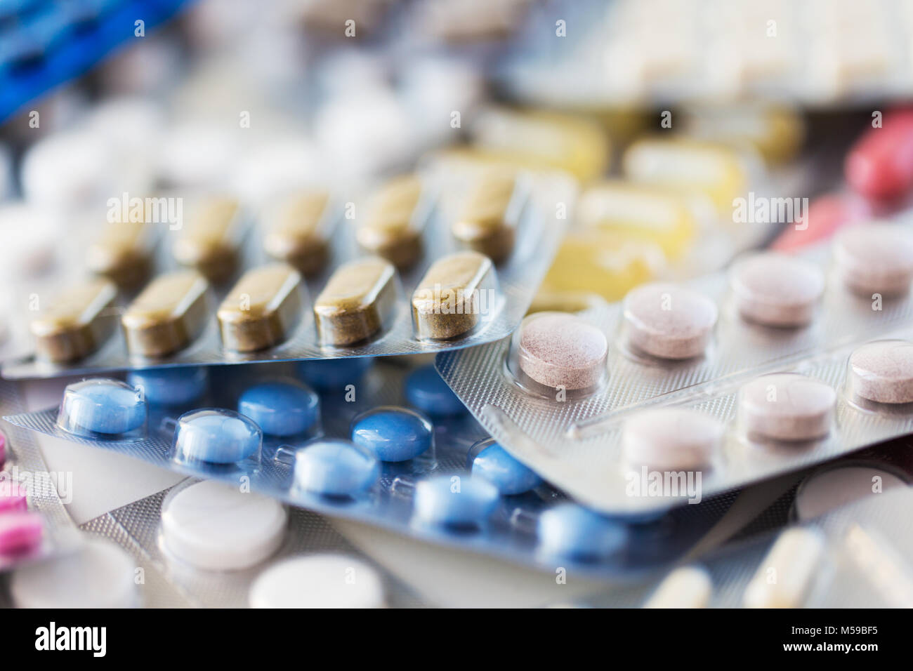 Many different pill various hi-res stock photography and images - Alamy