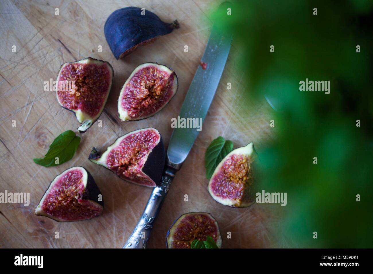 Fresh figs cut and ready to be eaten Stock Photo - Alamy