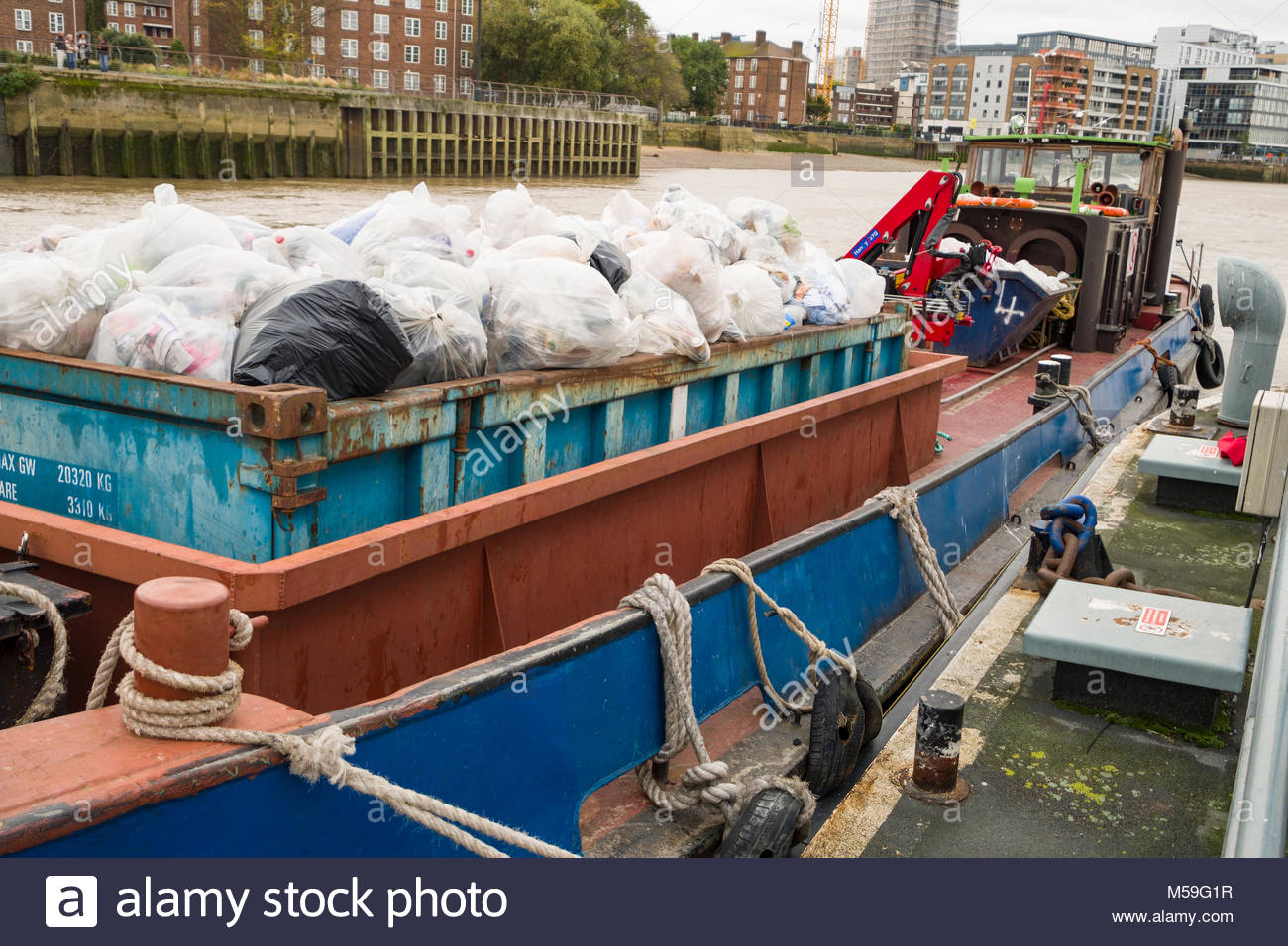 Garbage Scow Stock Photos & Garbage Scow Stock Images - Alamy