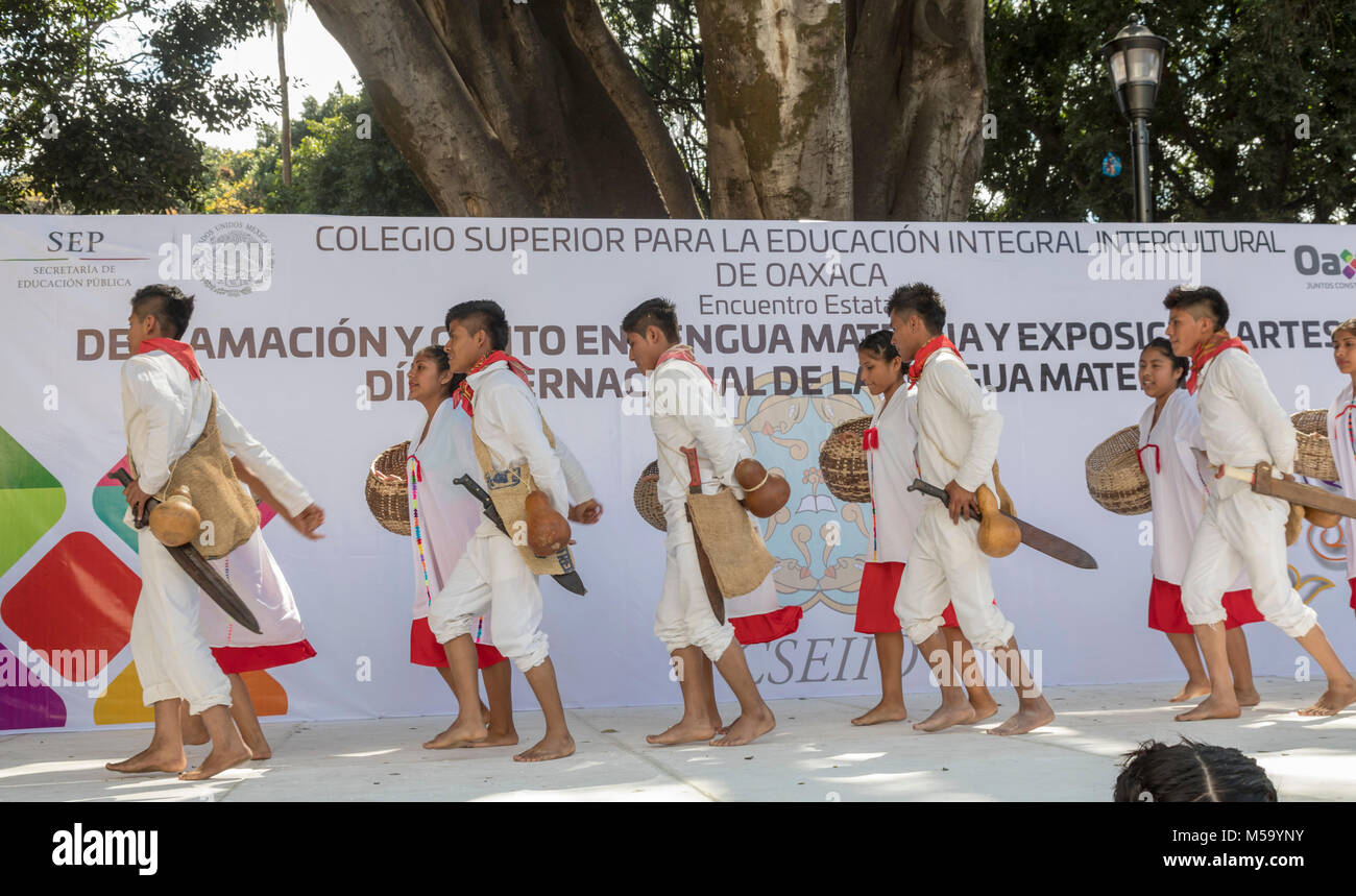 Indigenous People Around The World High Resolution Stock Photography ...