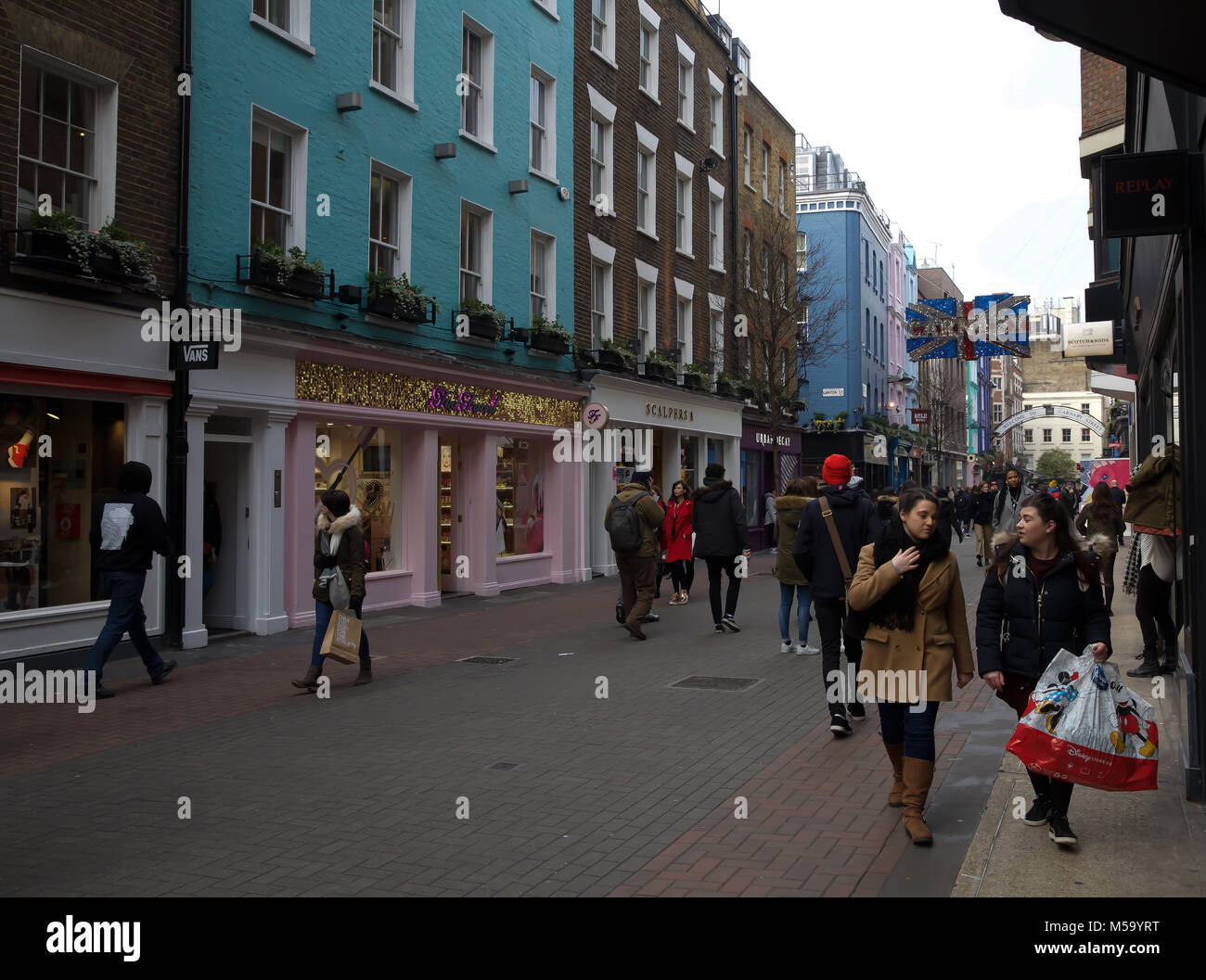 London, UK. 21st Feb, 2018. Dull and overcast day in London as people ...