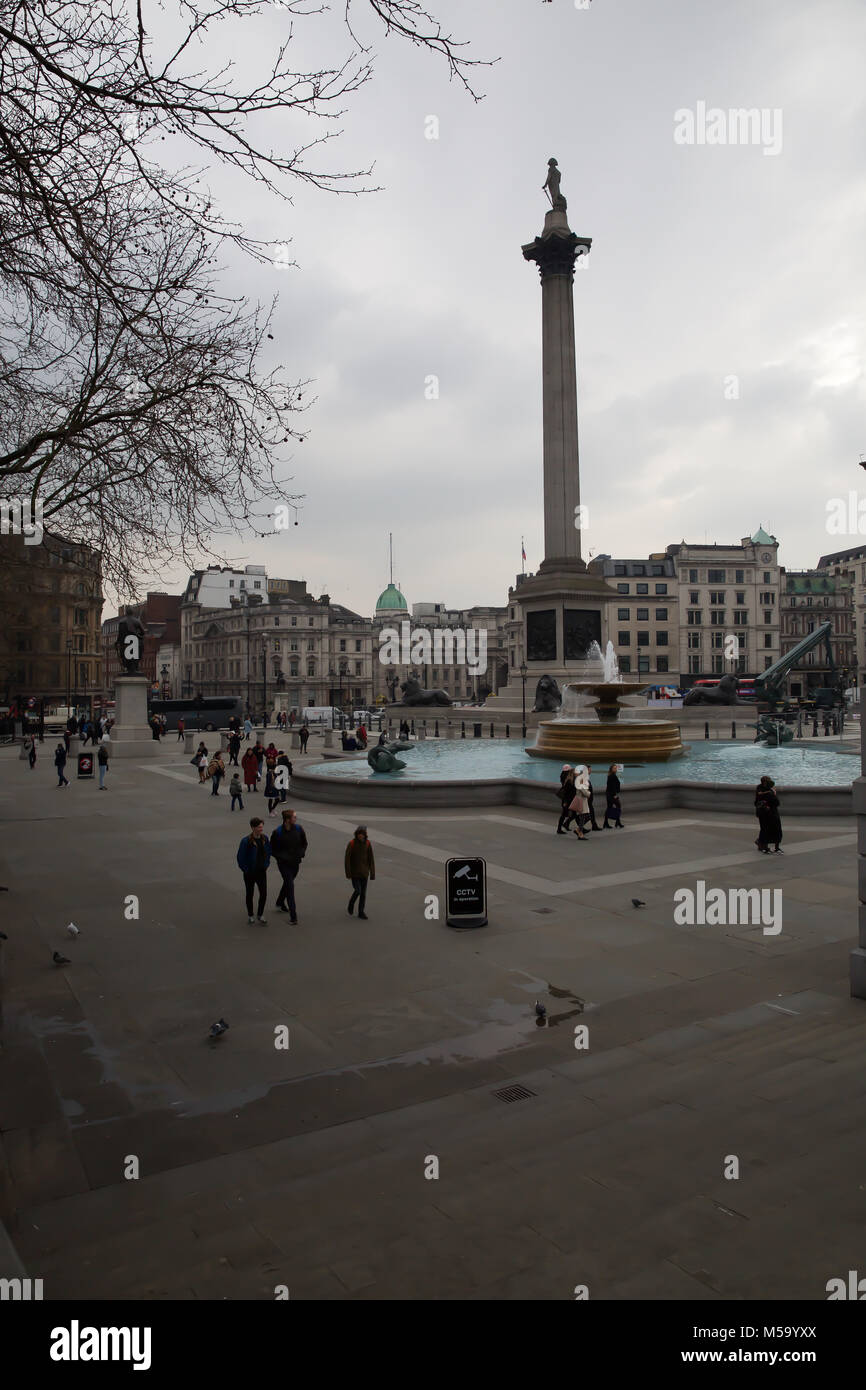 London, UK. 21st Feb, 2018. Dull and overcast day in London as people ...