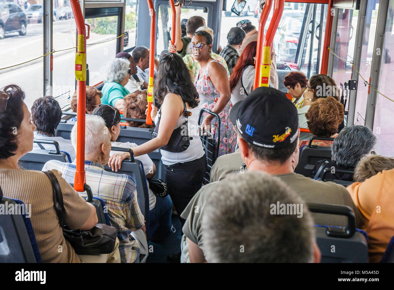 Crowded african beach hi-res stock photography and images - Alamy