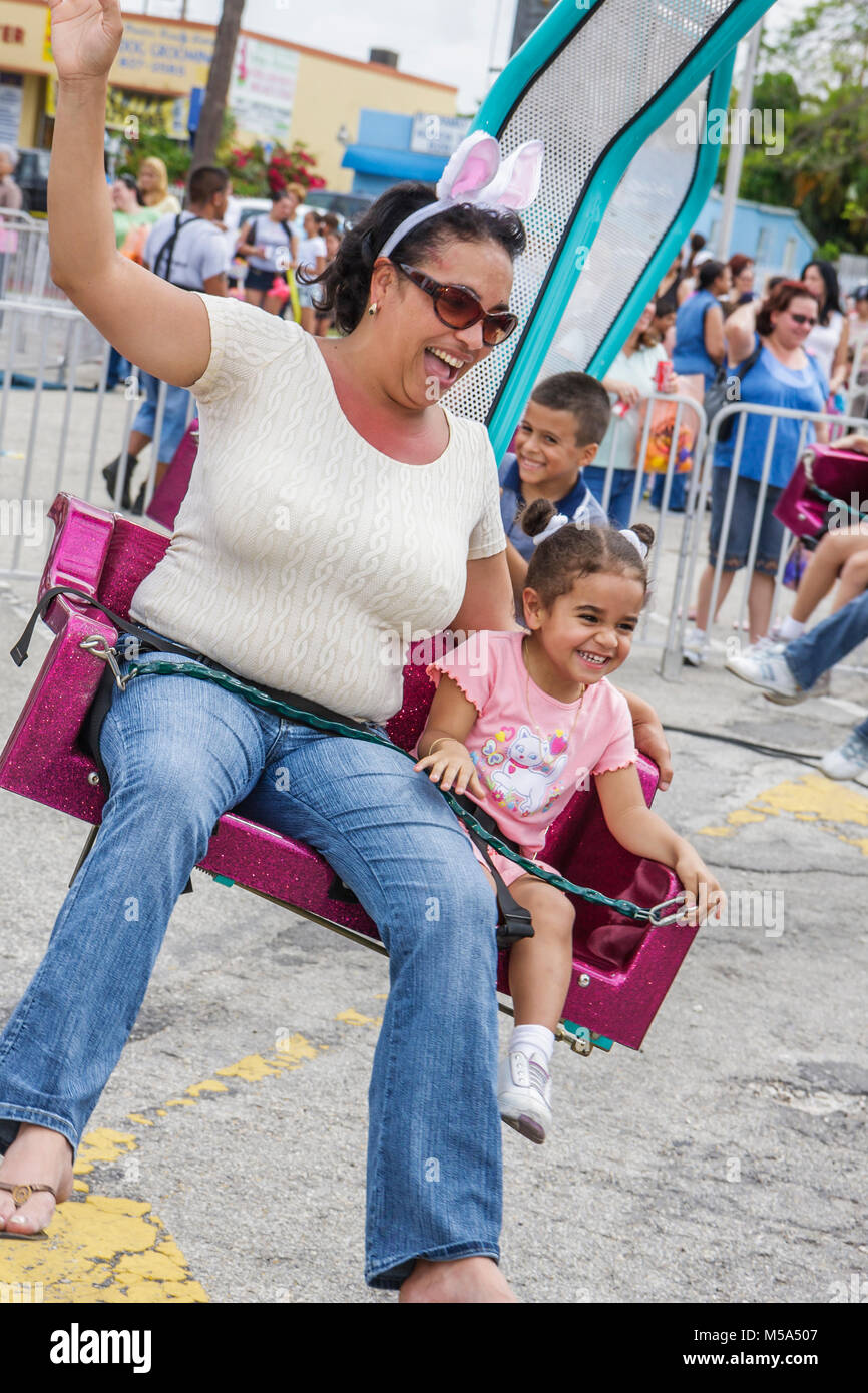 Hispanic woman overweight fat heavy obese hi-res stock photography and ...