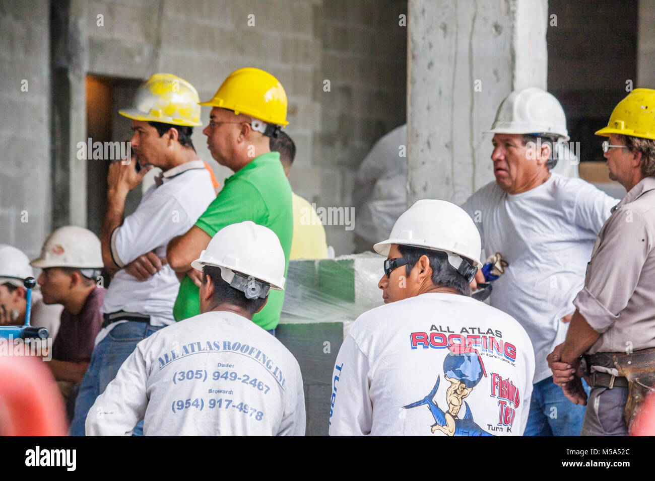 Immigrant construction workers usa hi-res stock photography and images ...