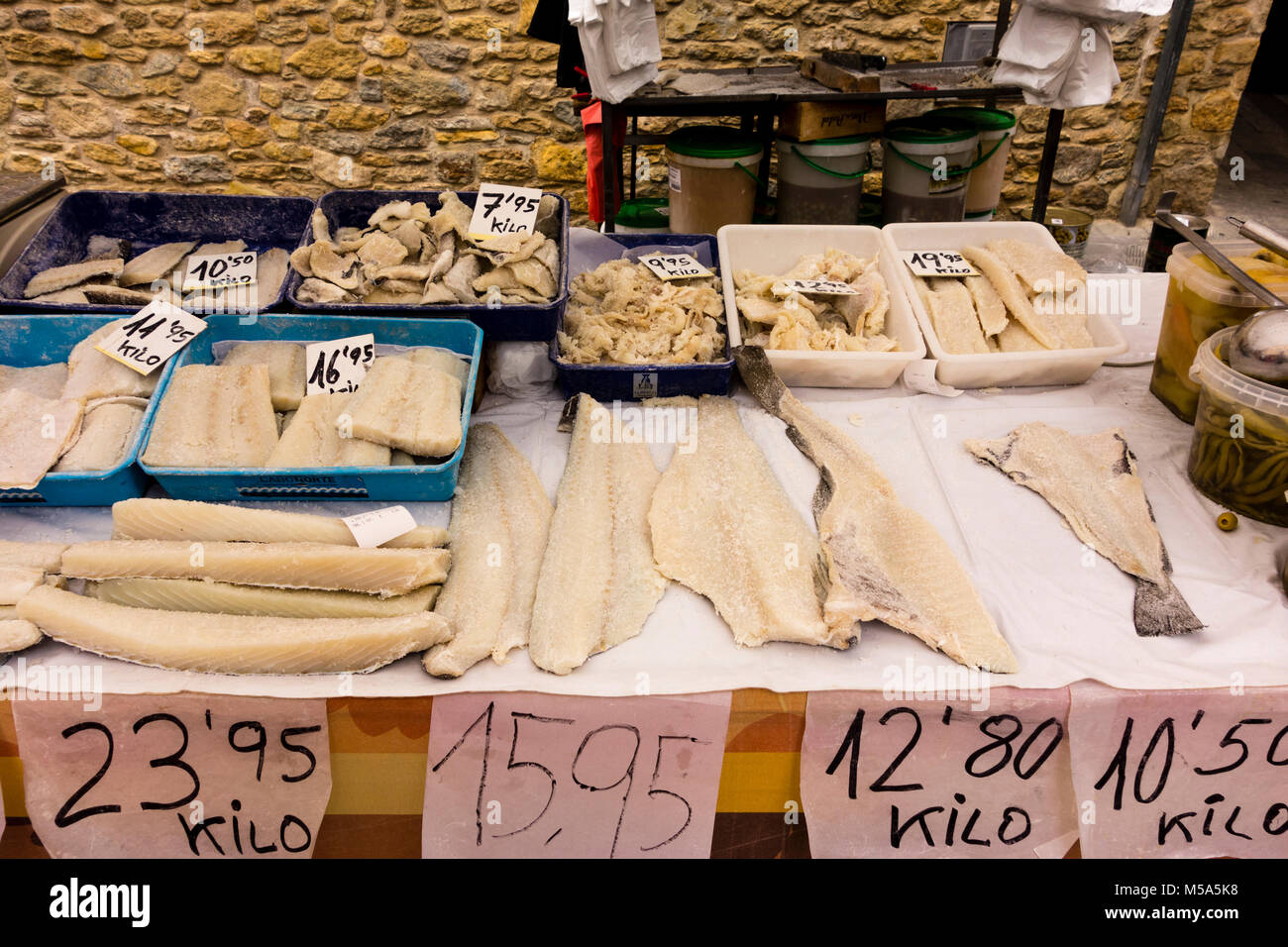 Fish cod market hi-res stock photography and images - Alamy
