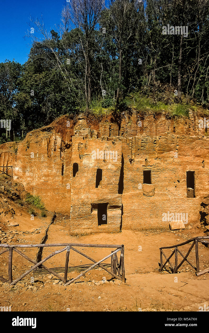 Etruscan's hi-res stock photography and images - Alamy