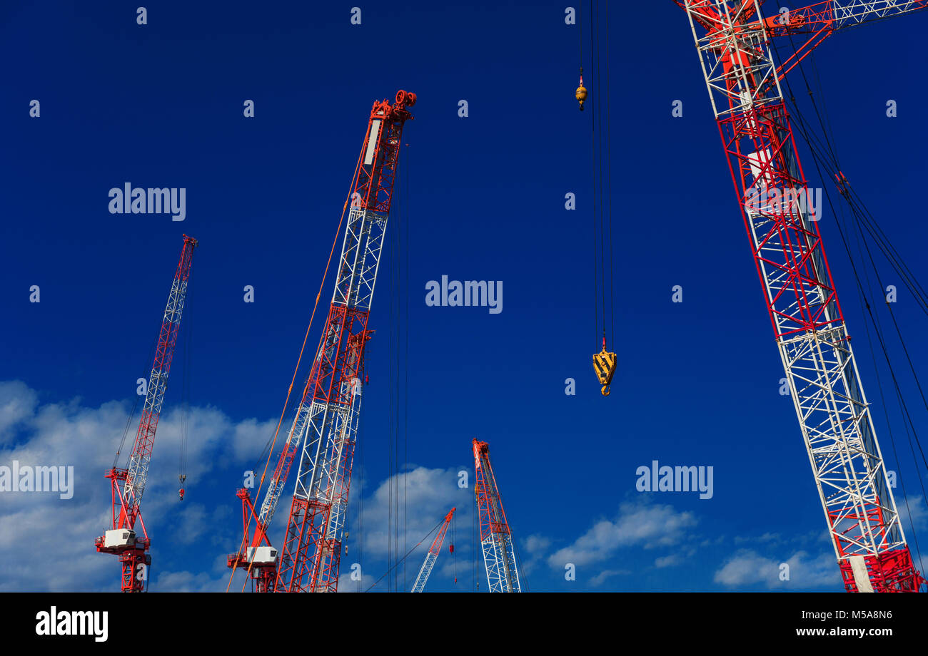 Mobile telescopic cranes hi-res stock photography and images - Alamy