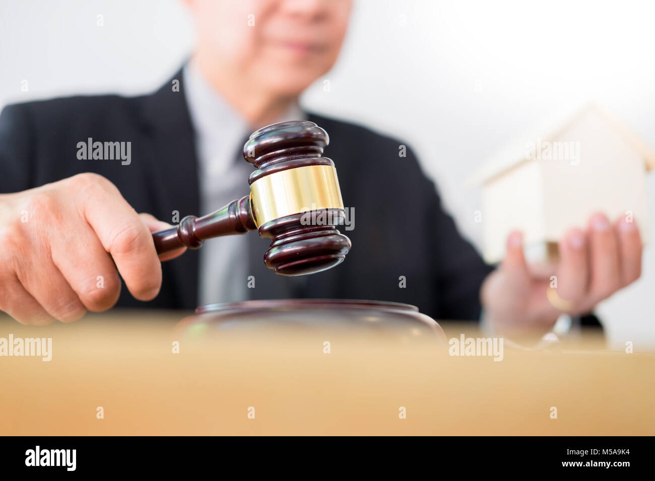 judge wags his finger as he lays down the law in estate lawsuit Stock ...