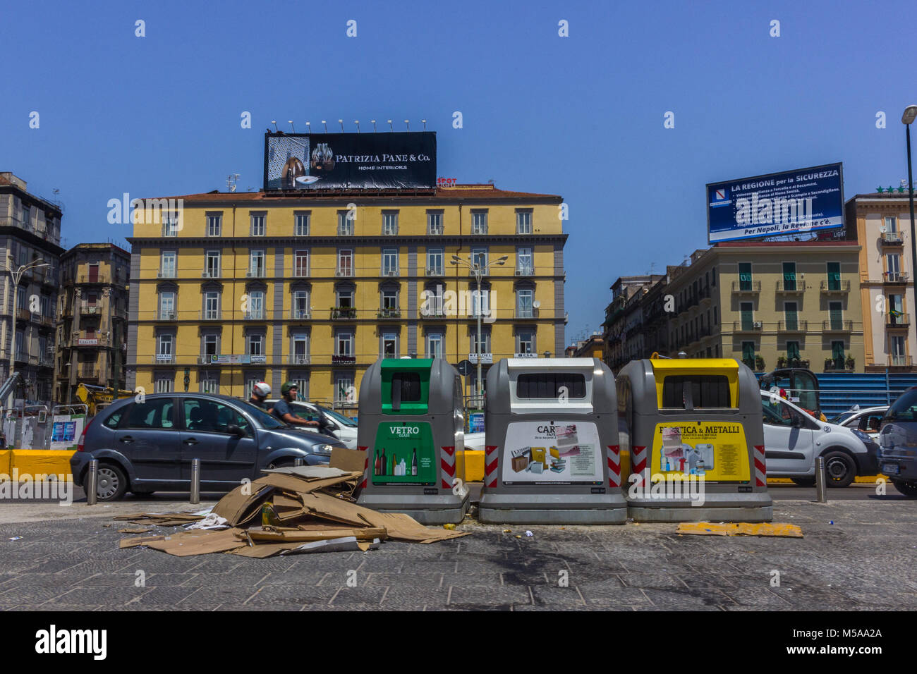 Rubbish at Garibaldi Square, Naples Stock Photo - Alamy