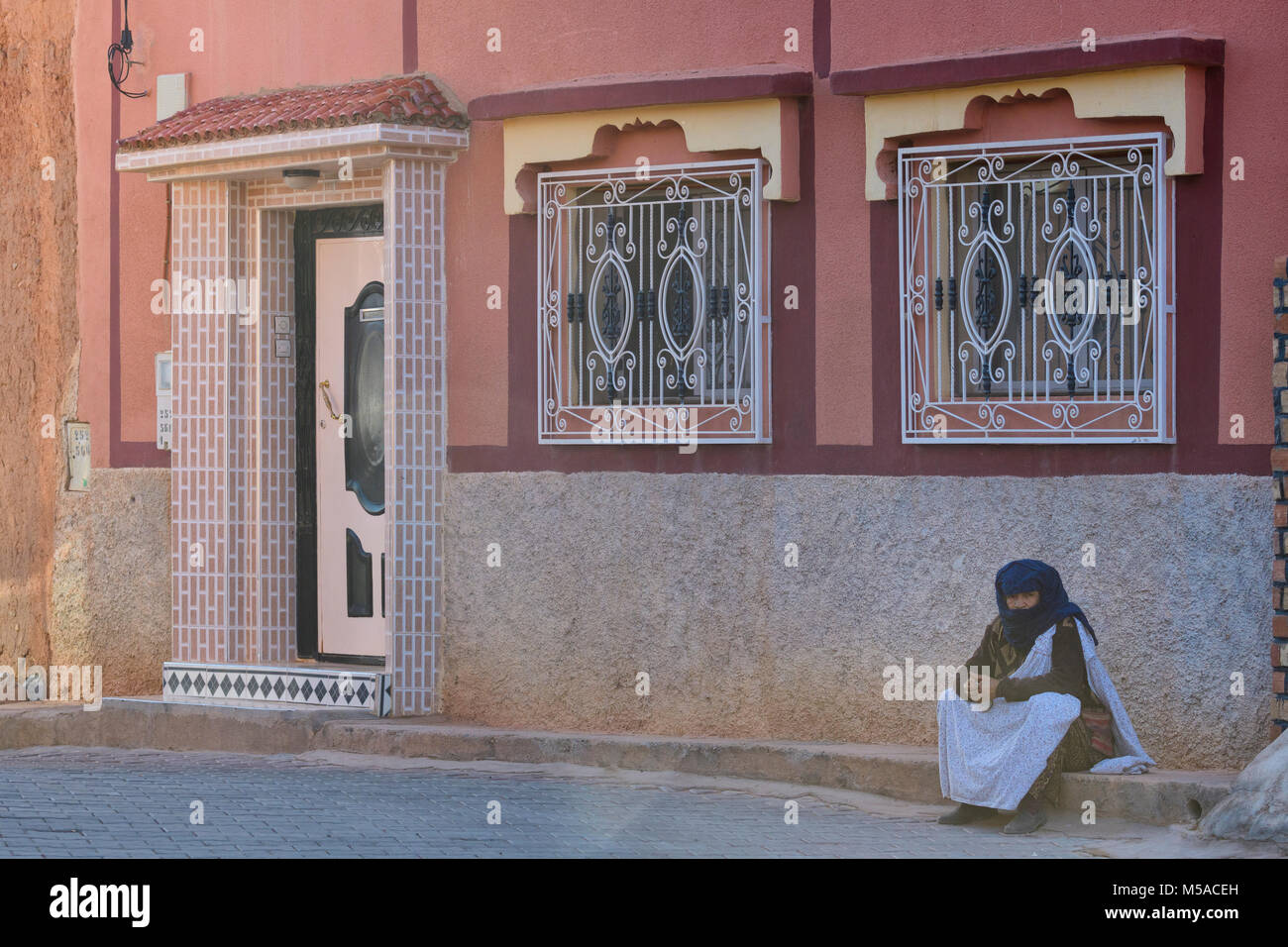 Moroccan street scene hi-res stock photography and images - Alamy