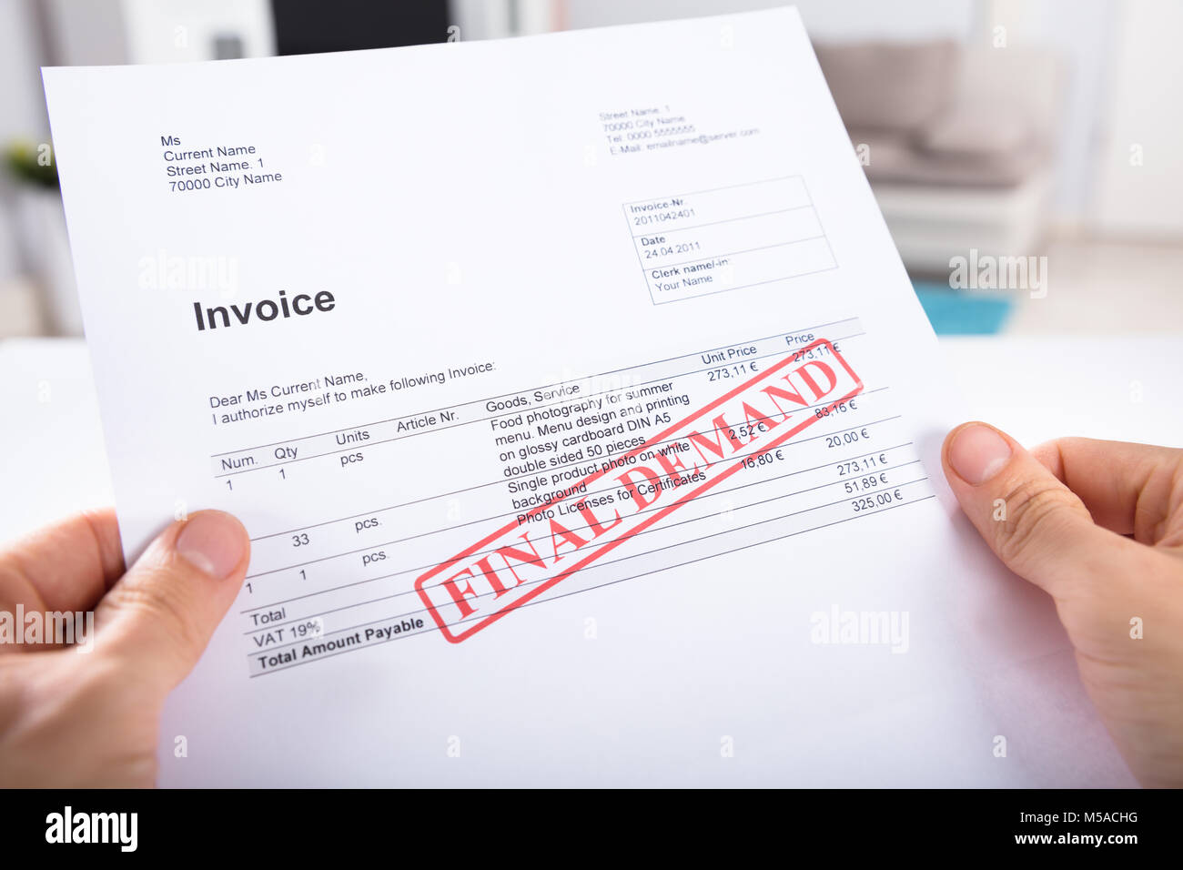 Final demand letter hi-res stock photography and images - Alamy
