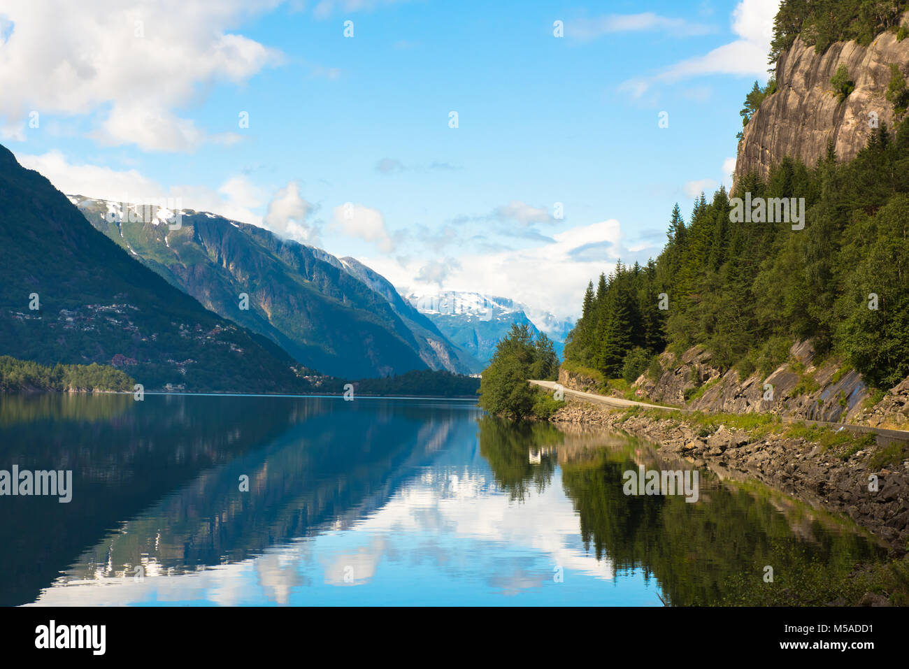 Hardanger fjord hi-res stock photography and images - Alamy