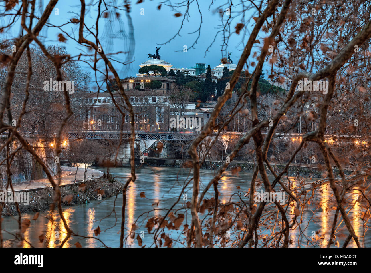 Twilight roma hi-res stock photography and images - Alamy