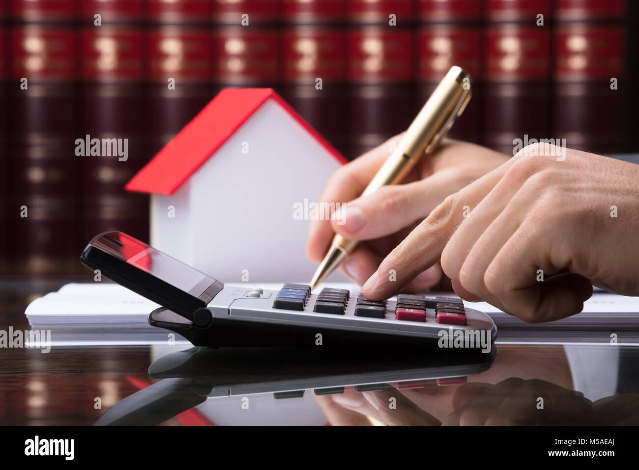 Human calculate hi-res stock photography and images - Alamy