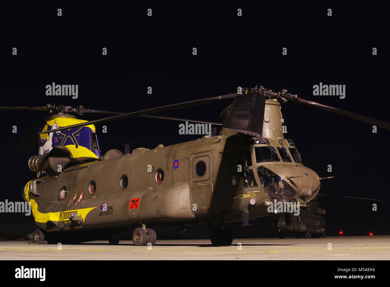 Boeing Vertol CH-47, Chinook Helicopter, RAF Odiham Stock Photo - Alamy