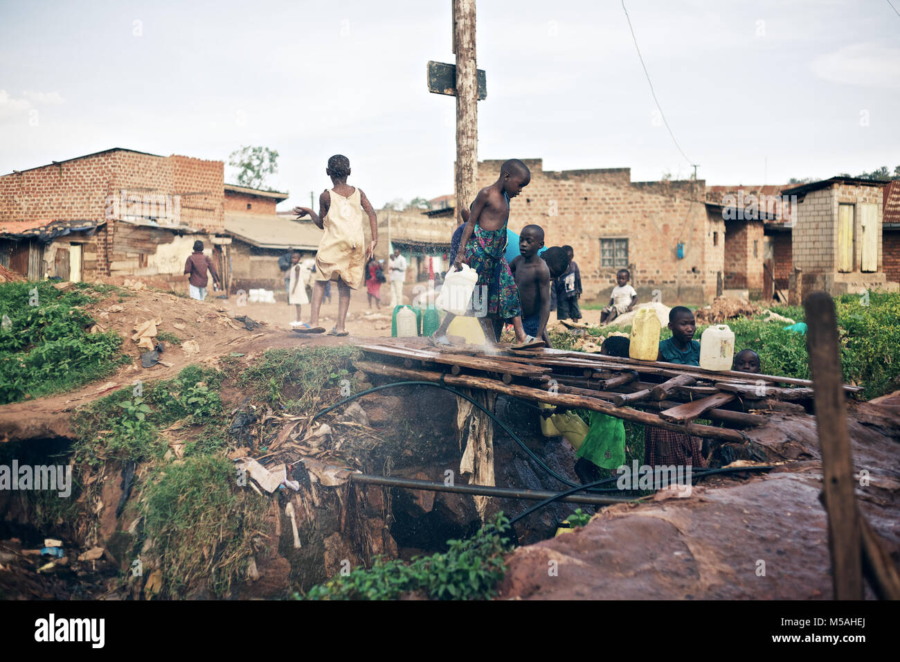 Kampala slums hi-res stock photography and images - Alamy
