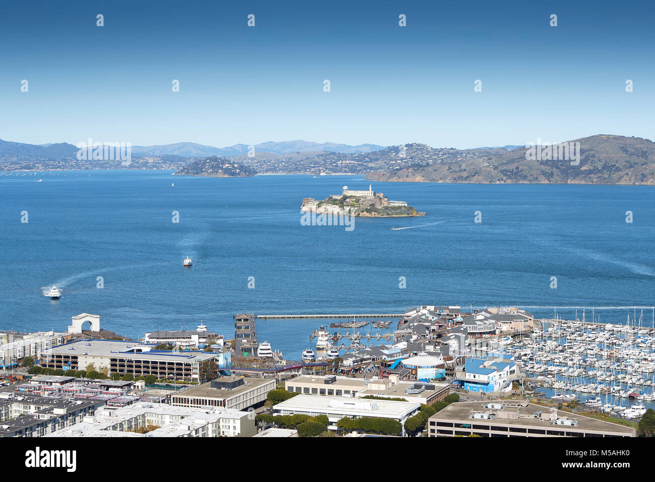 Alcatraz seen from the coit tower hi-res stock photography and images ...