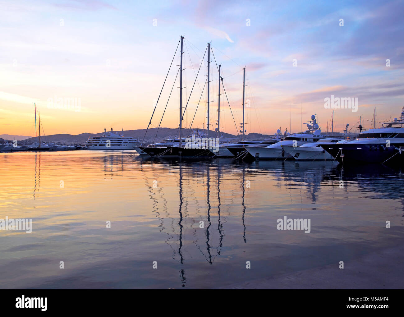Alimos marine greece hi-res stock photography and images - Alamy