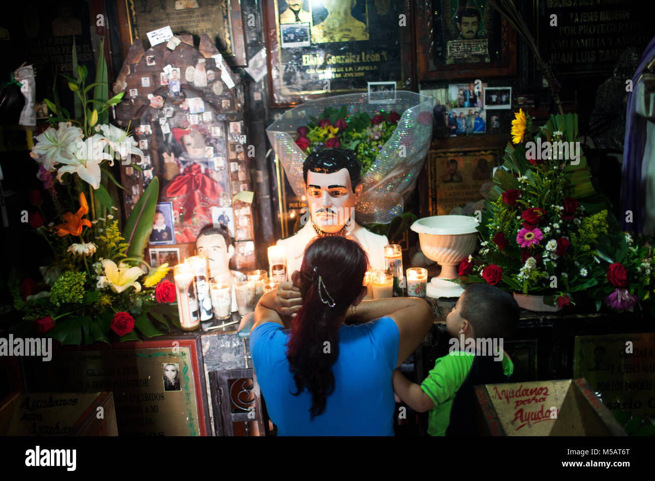 Jesús malverde statue hi-res stock photography and images - Alamy