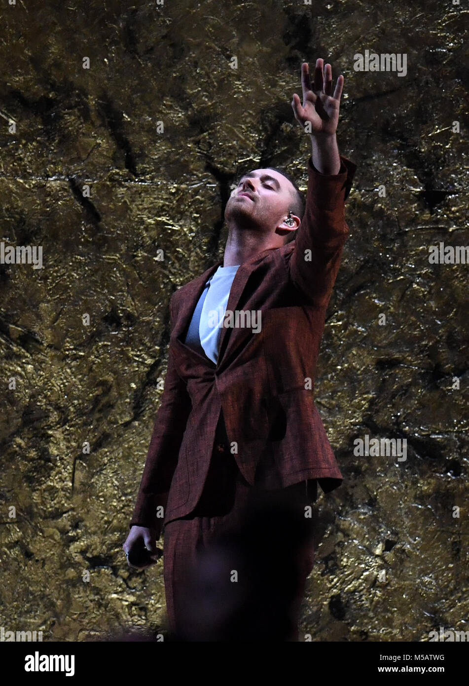 Sam smith show hi-res stock photography and images - Alamy