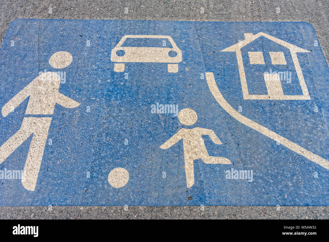 Symbol of a game road on the floor of a street Stock Photo - Alamy