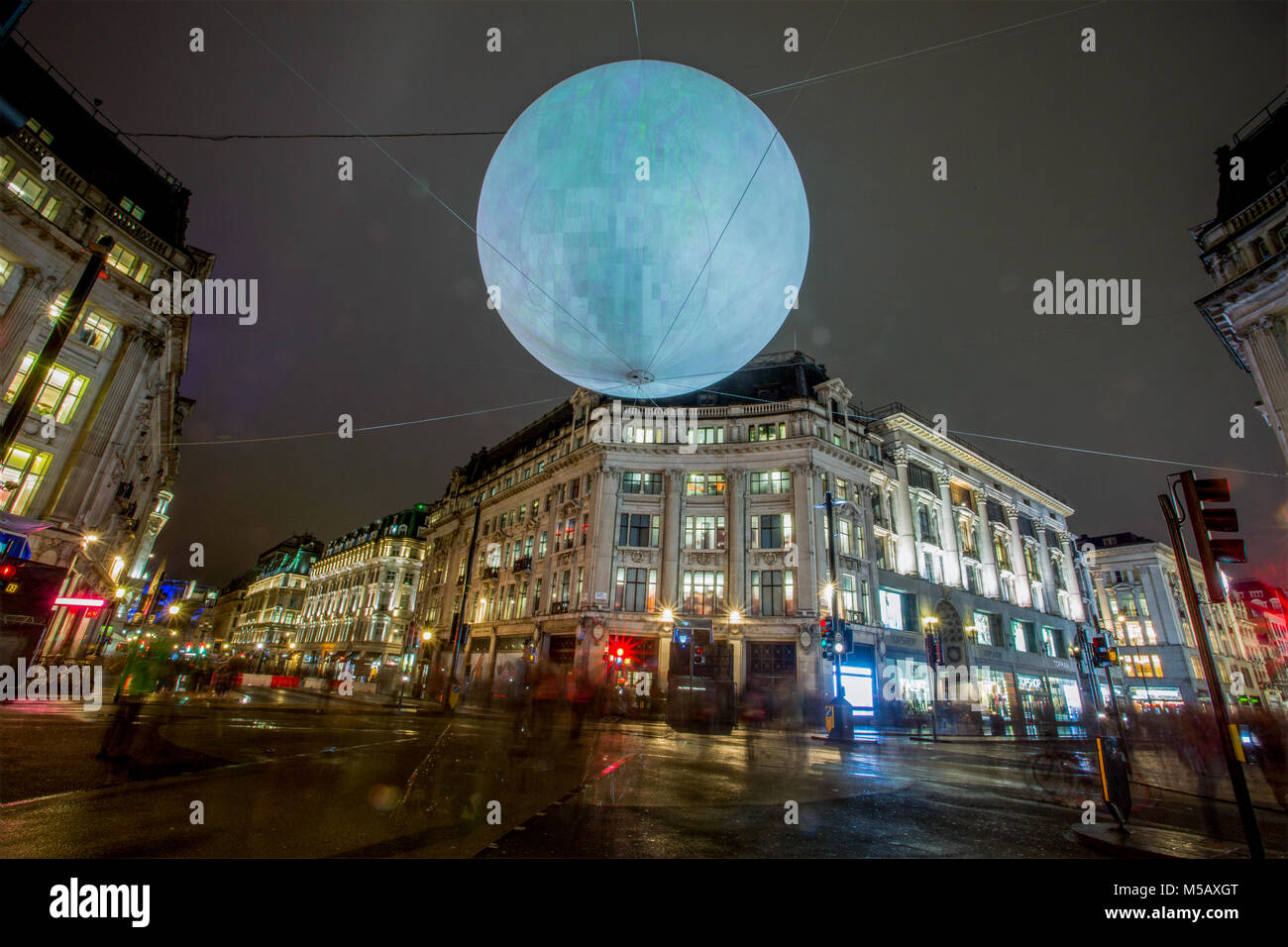 World class circus hi-res stock photography and images - Alamy