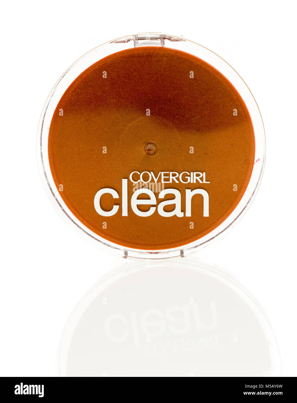 Clean makeup hi-res stock photography and images - Alamy