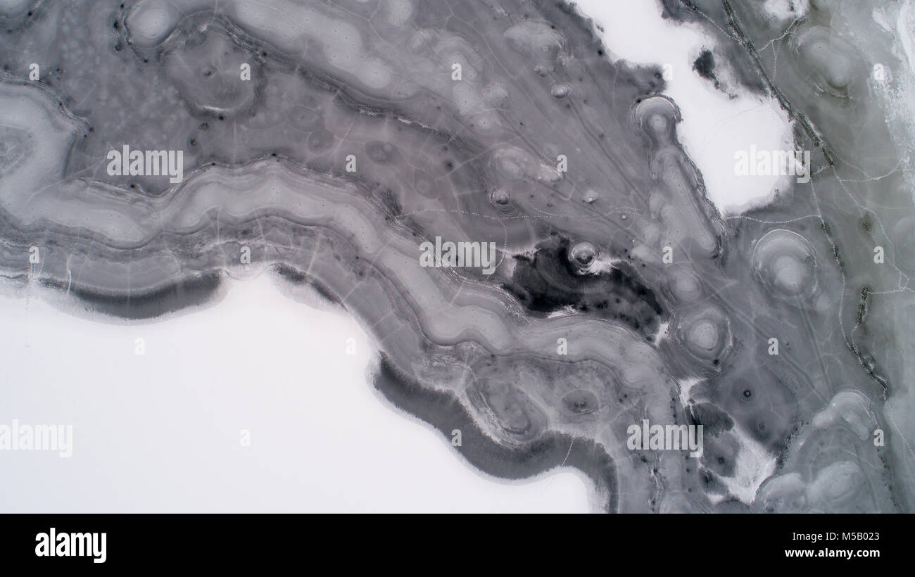 Iced lakes hi-res stock photography and images - Alamy