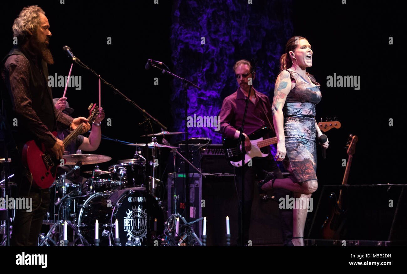 February 18, 2018 - Beth Hart, guitarist Jon Nichols, drummer Bill ...