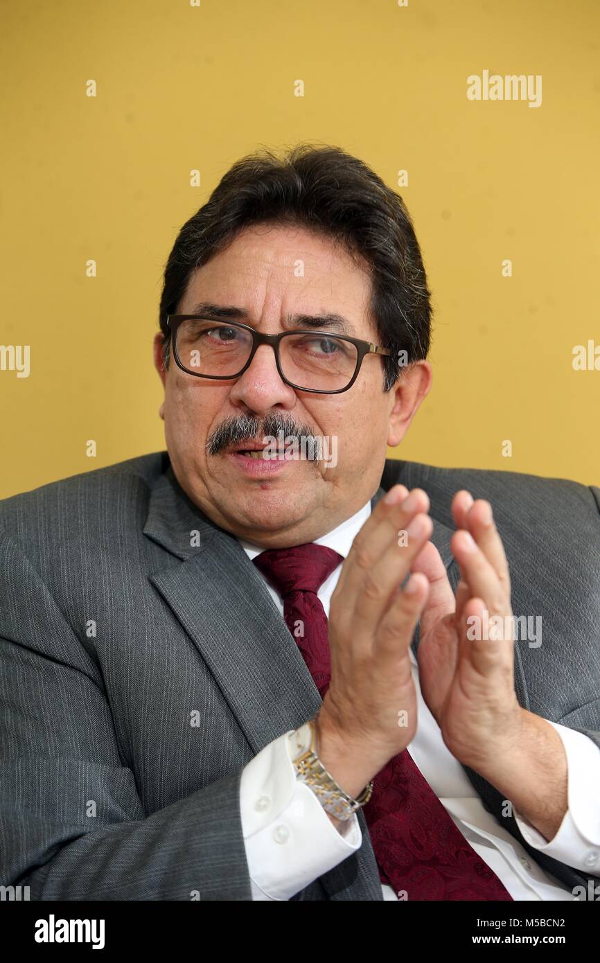 ENRIQUE CORNEJO, EX MINISTRO, POLITICO Y PROFESOR UNIVERSITARIO FOTO ...