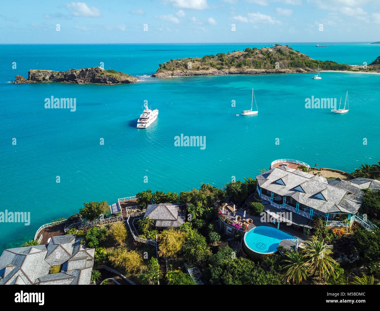 Deep bay antigua hi-res stock photography and images - Alamy