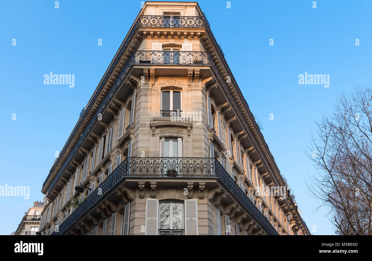 The traditional facade of Parisian building, France Stock Photo - Alamy