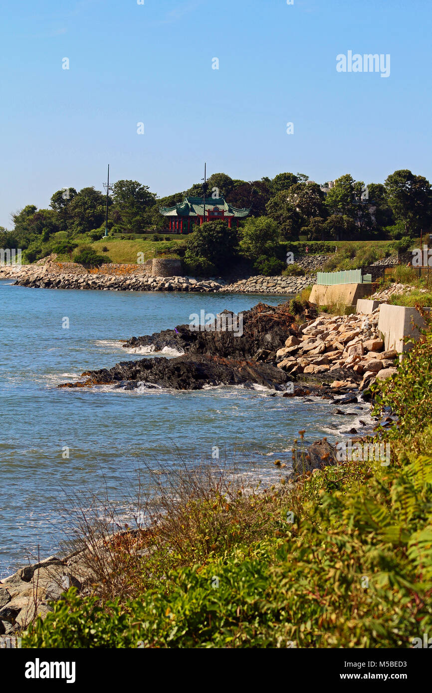 Cliff walk newport rhode island hi-res stock photography and images - Alamy