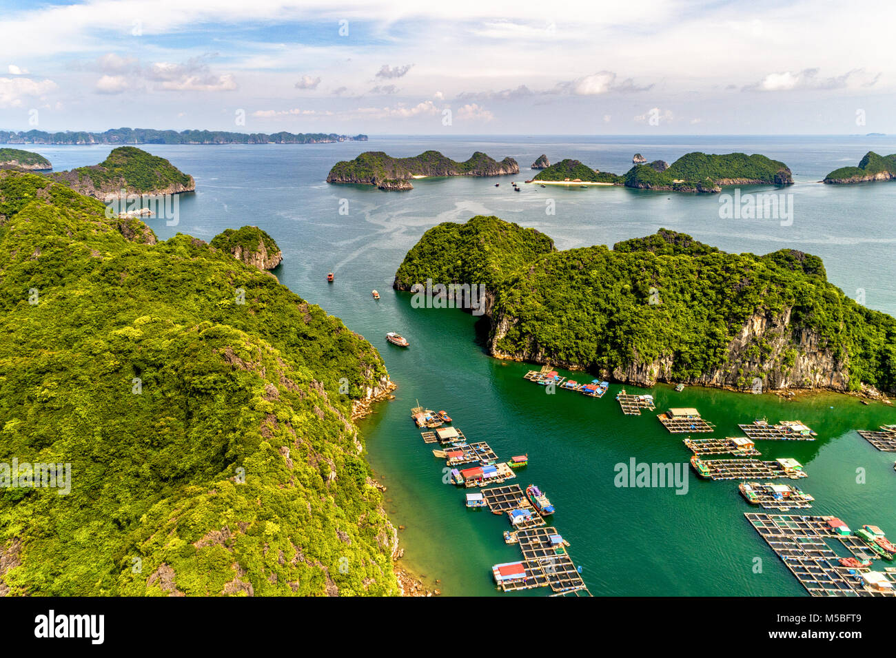 Floating fishing village and rock island in " Lan Ha " Bay, Vietnam ...