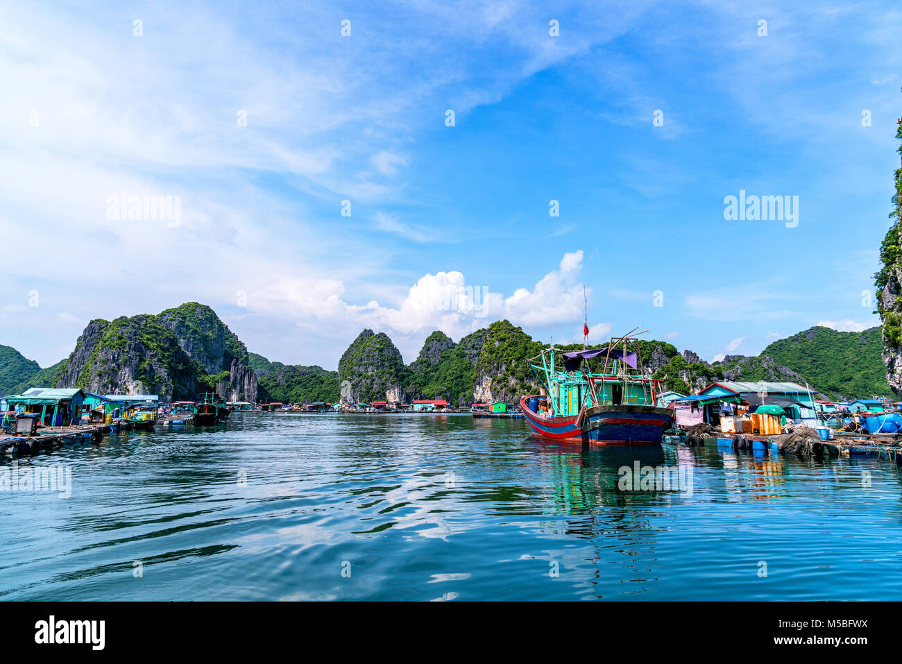 Floating fishing village and rock island in " Lan Ha " Bay, Vietnam ...