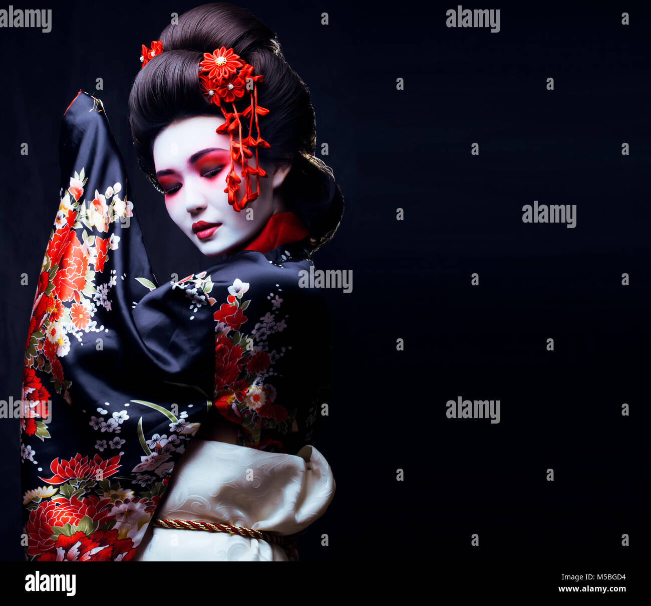 young pretty geisha in kimono Stock Photo - Alamy