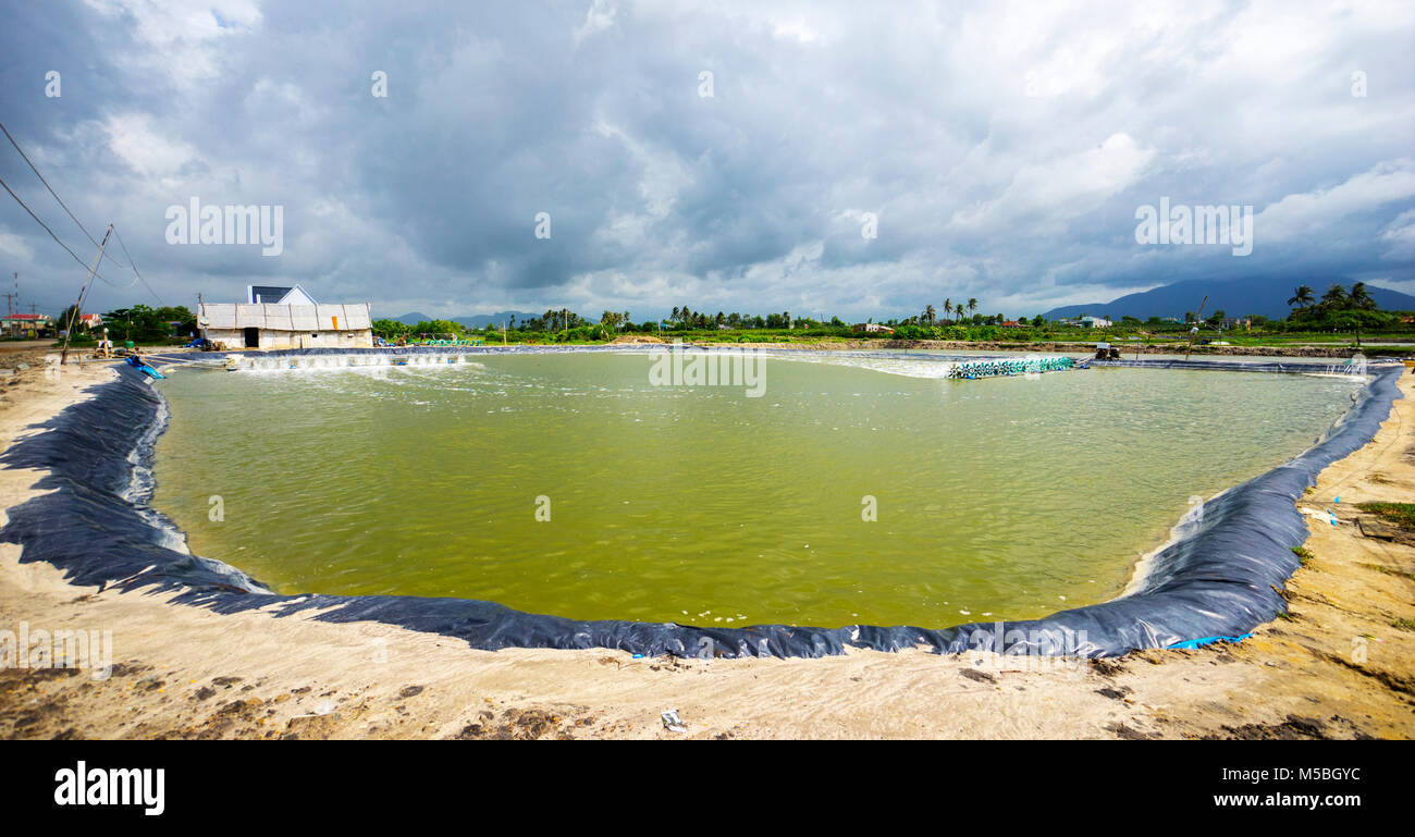 * Aerator turbine wheel oxygen fill ins Into lake water in Shrimp farm ...