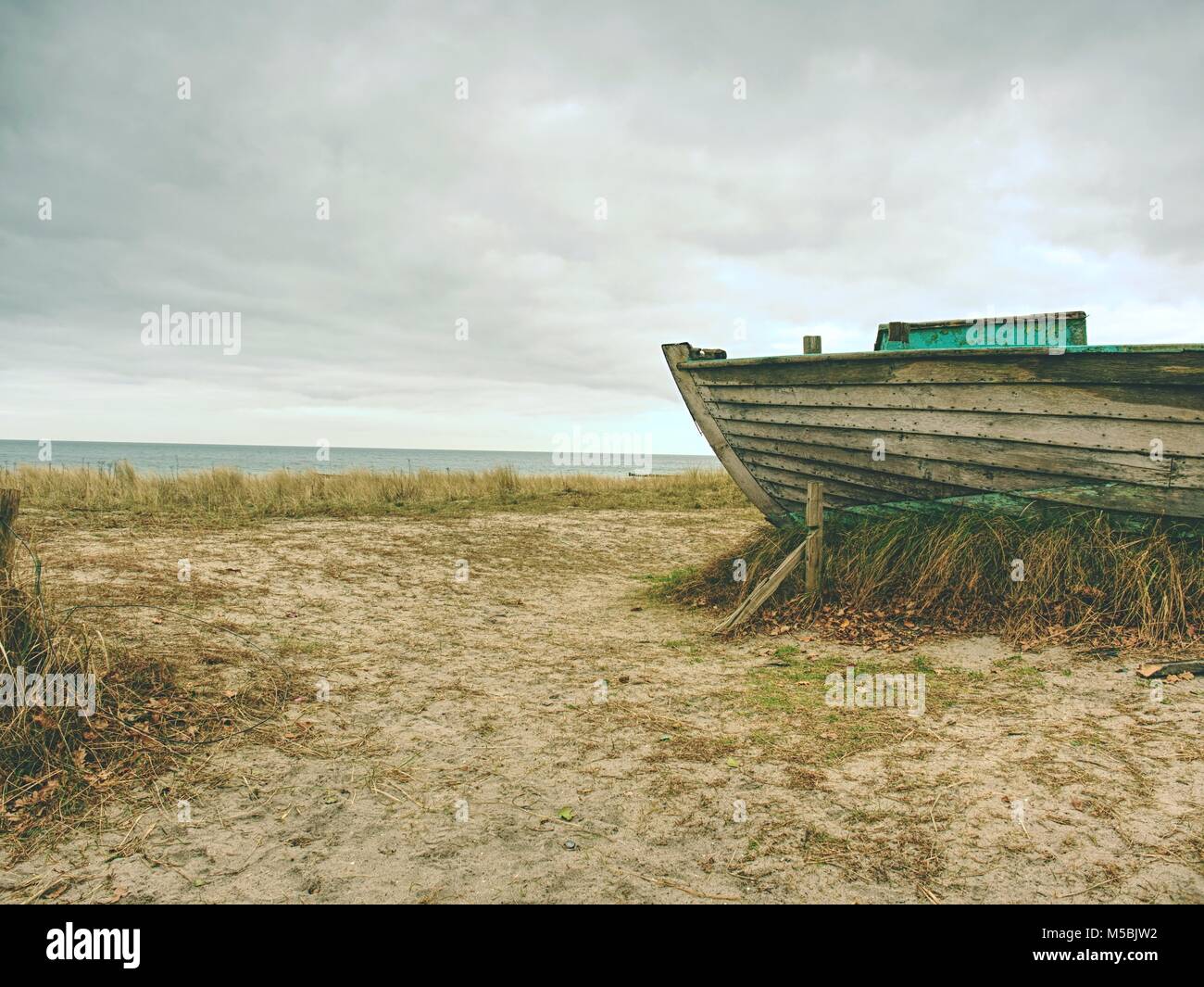 Damaged Wooden Boat Stock Photos & Damaged Wooden Boat Stock Images - Alamy