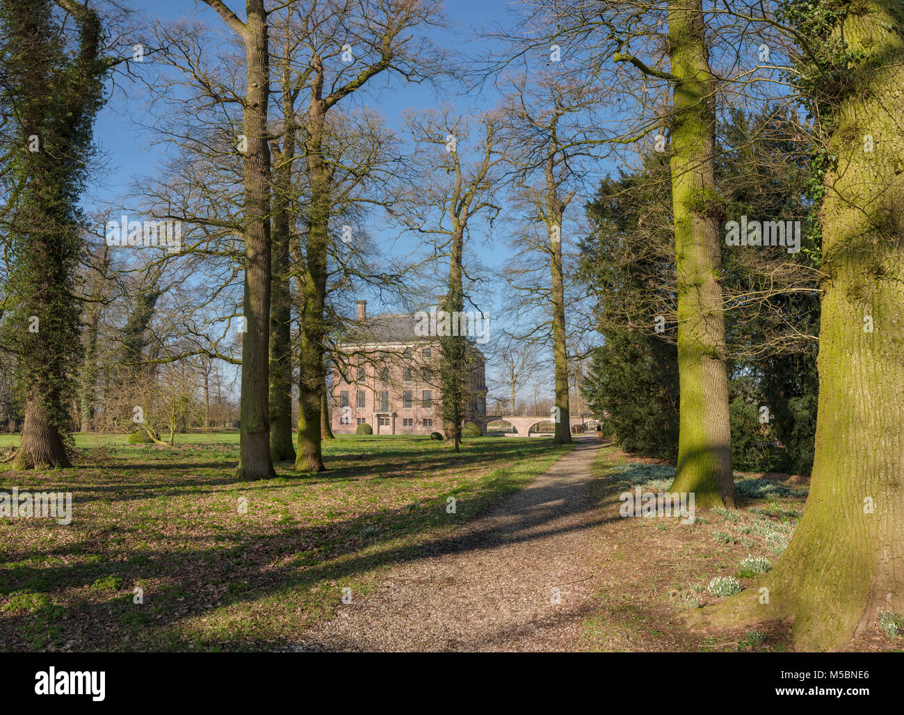 Amerongen castle with the park Stock Photo - Alamy