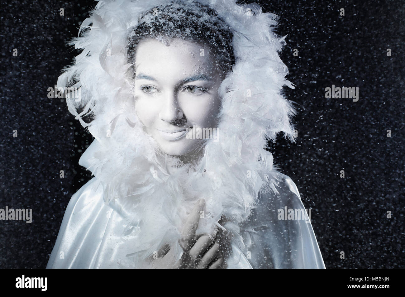 Queen snow white hi-res stock photography and images - Alamy