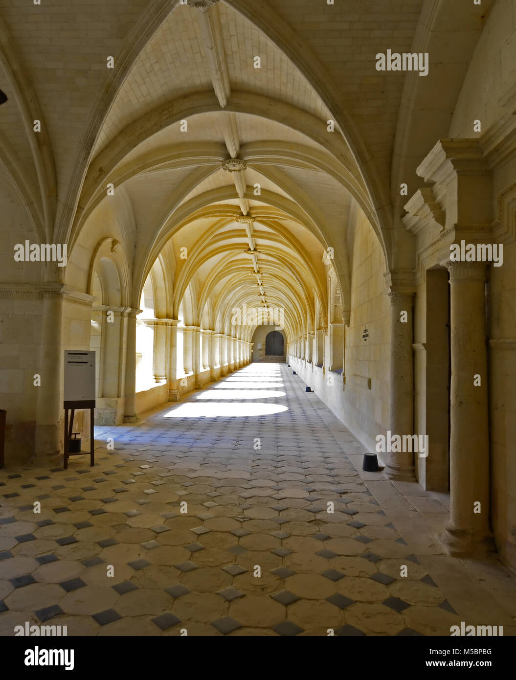 Christian monks cloistered hi-res stock photography and images - Alamy