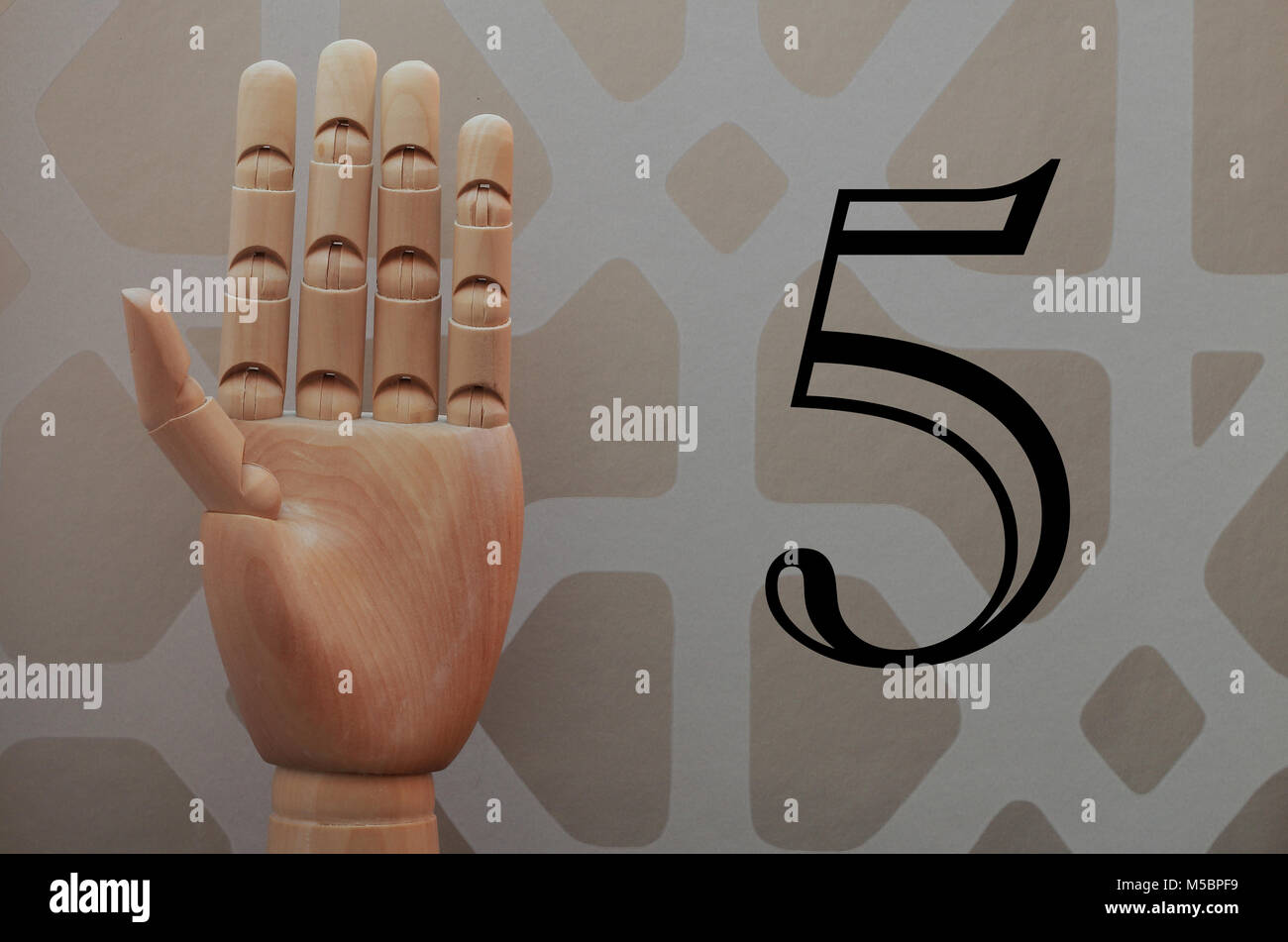 Number five finger hand symbol hi-res stock photography and images - Alamy