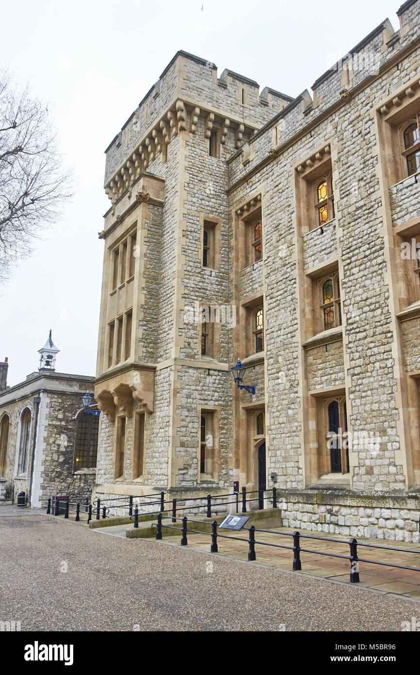 Inside the tower of london hi-res stock photography and images - Alamy
