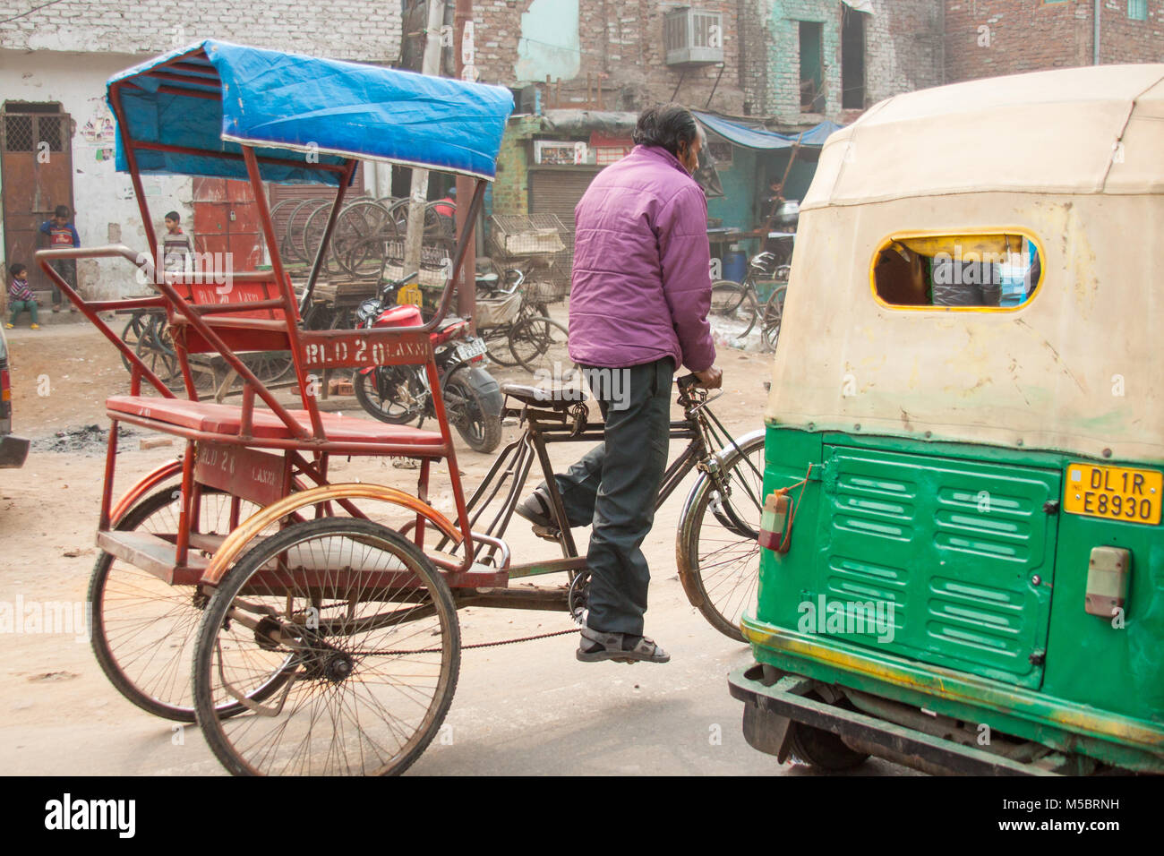 Pedicab in India Stock Photo - Alamy