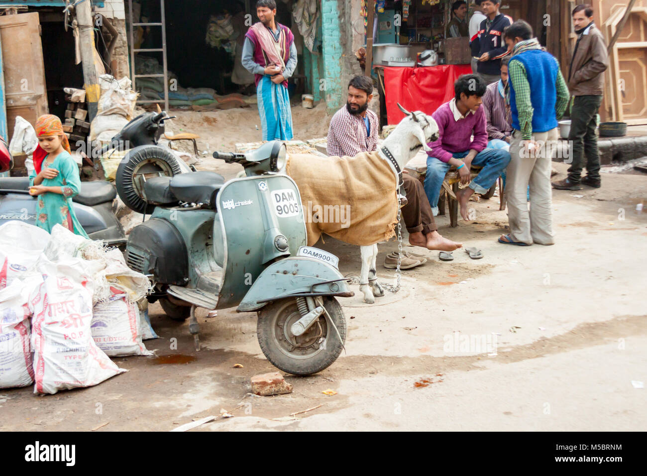 A Street Scene in India Stock Photo - Alamy