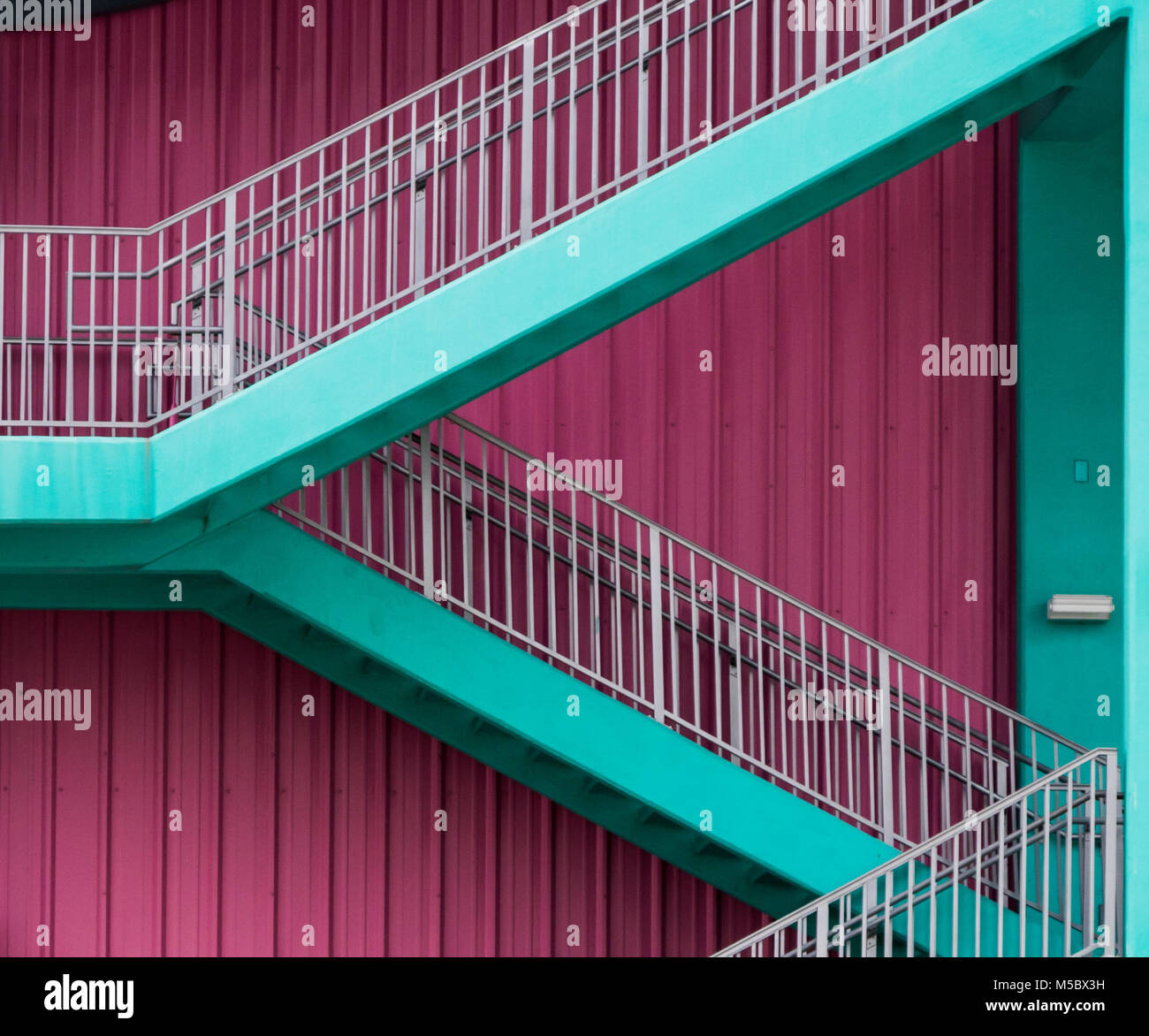 Green stairs hi-res stock photography and images - Alamy