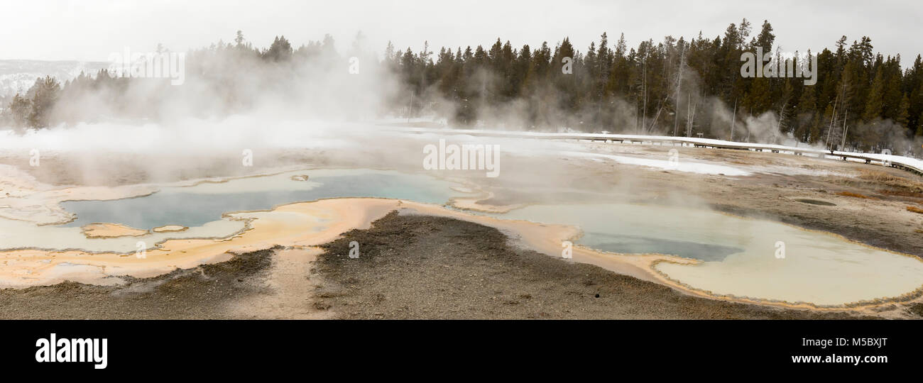 Steam over hot springs hi-res stock photography and images - Alamy