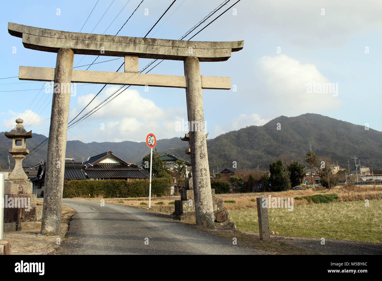 Japanese temple gate way hi-res stock photography and images - Alamy
