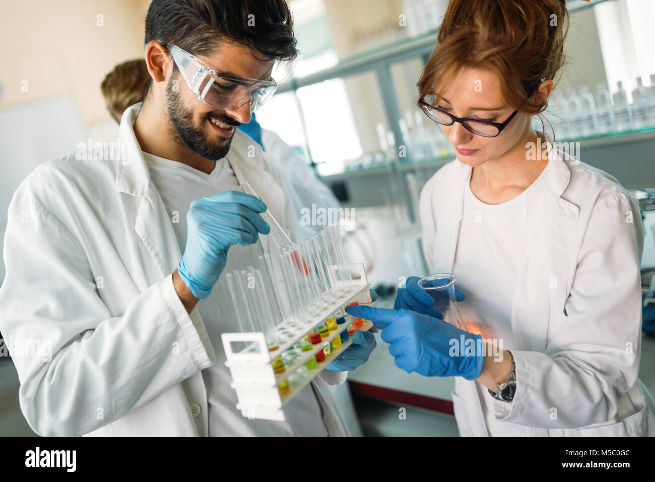 Laboratory people hi-res stock photography and images - Alamy